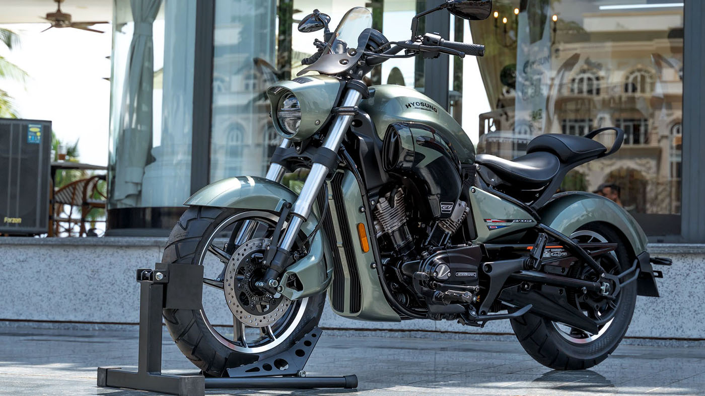 Thế giới 2 bánh: Rebel Motor mang Hyosung GV300R 2023 về Việt Nam, khởi điểm từ 148 triệu đồng